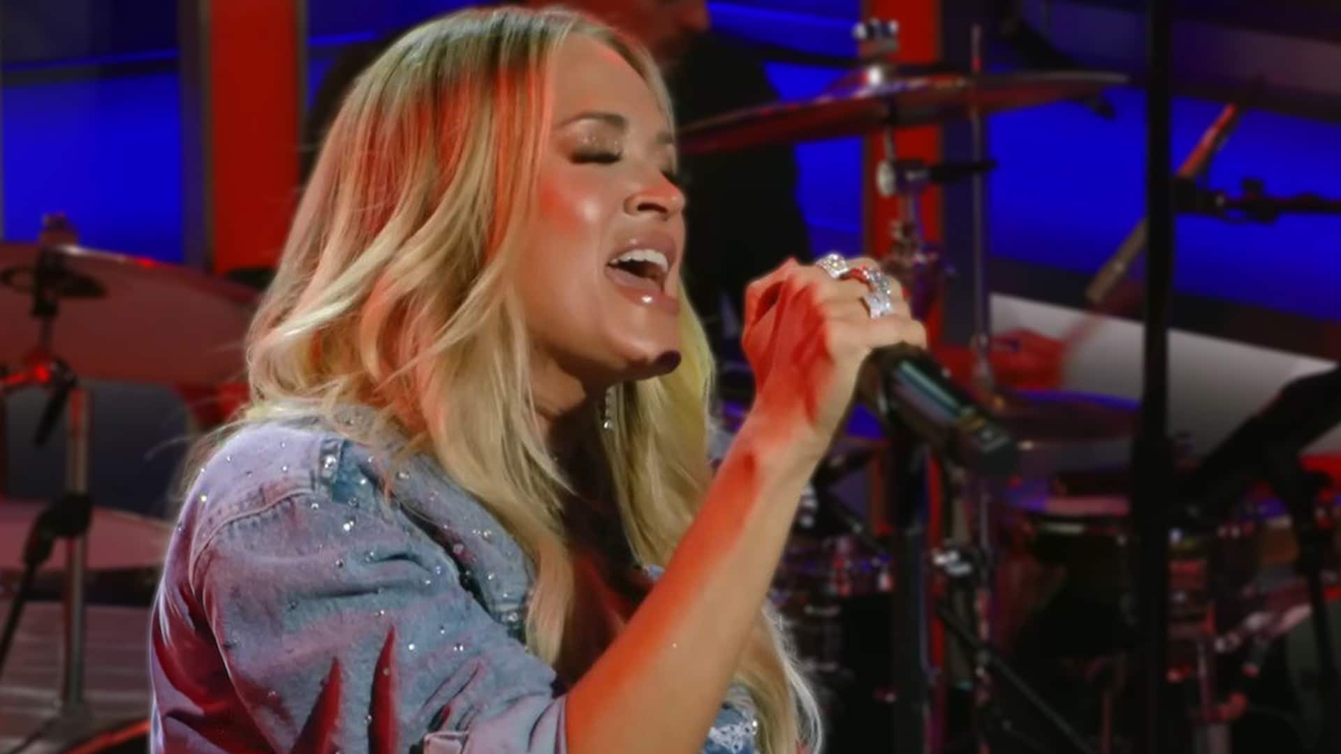 Carrie Underwood Covering Ozzy's "Mama I'm Coming Home" - Megan on the ...